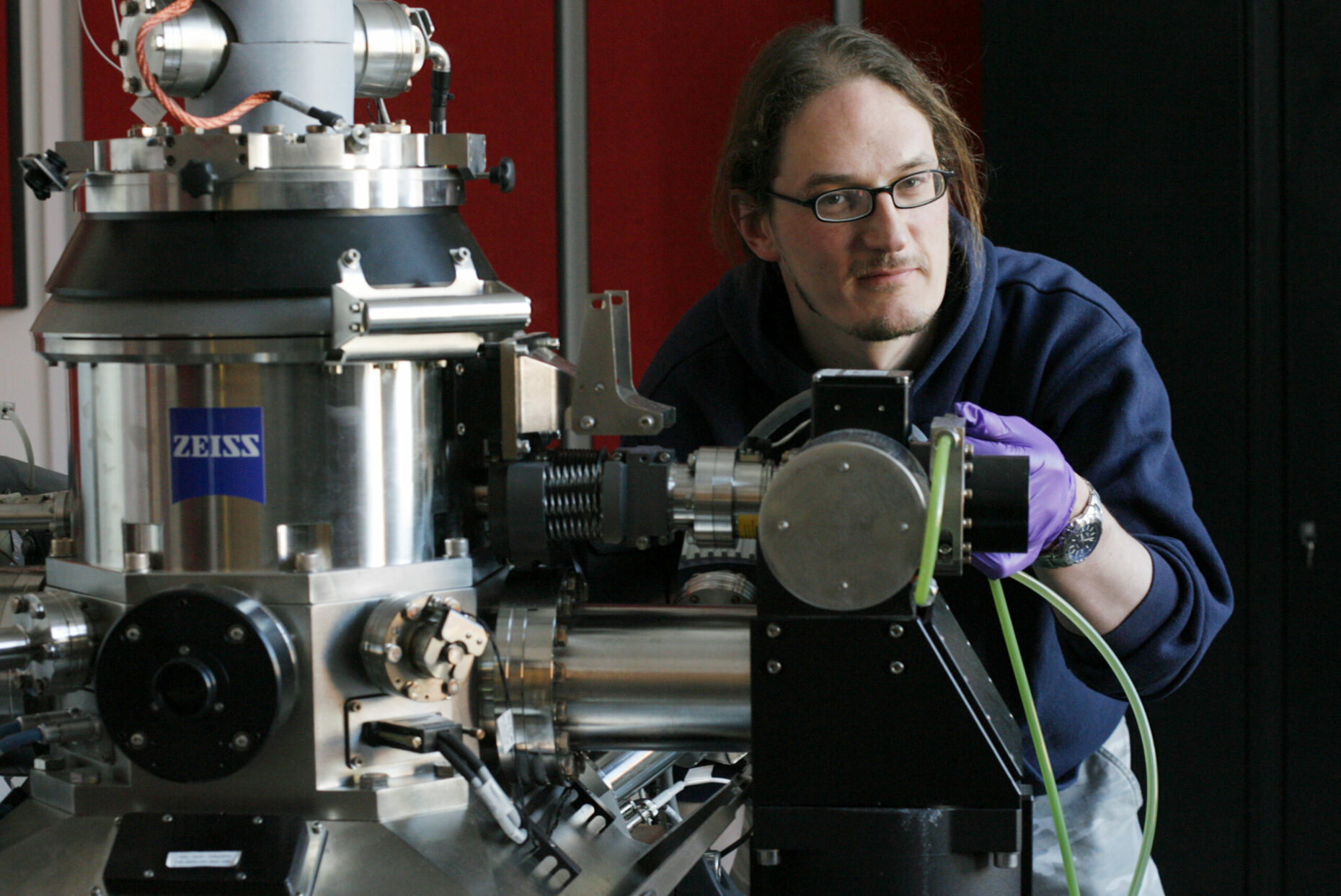 Professor Jonathan Coleman Awarded 2022 Institute of Physics David ...