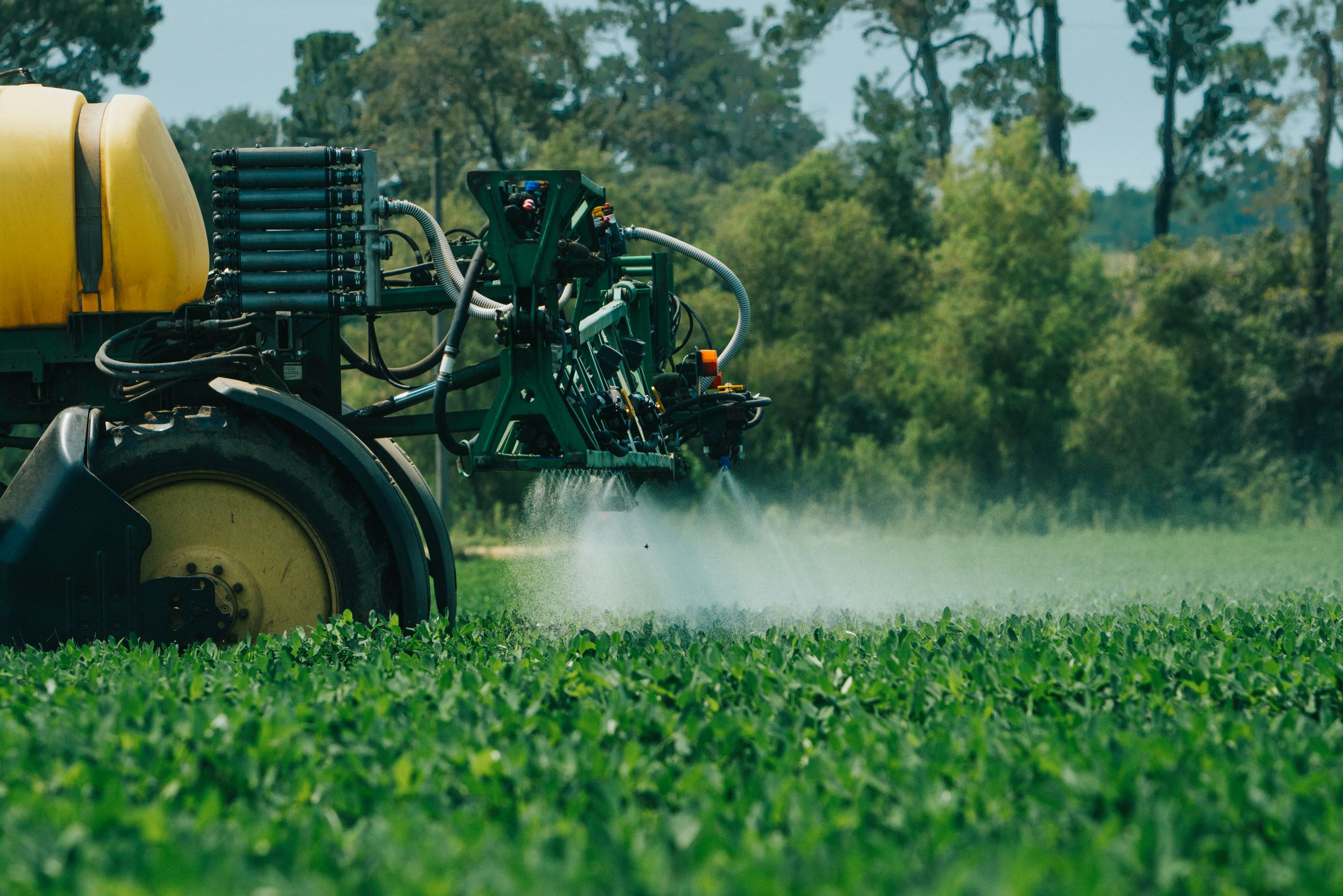 Researchers utilise magnetic-assist technology to innovate crop-spray ...